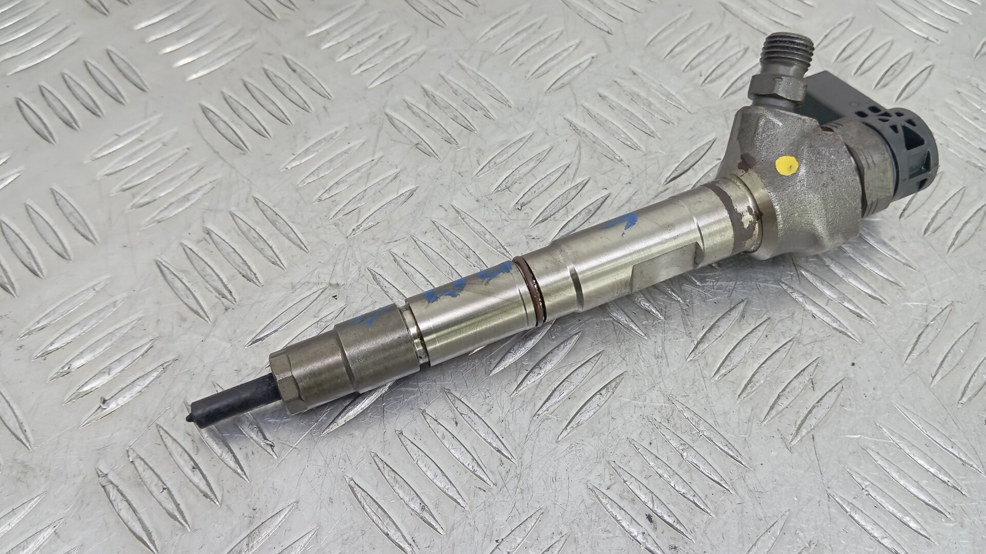 Форсунка дизельная VOLKSWAGEN PASSAT B8, Номер 044511047304L130277AD