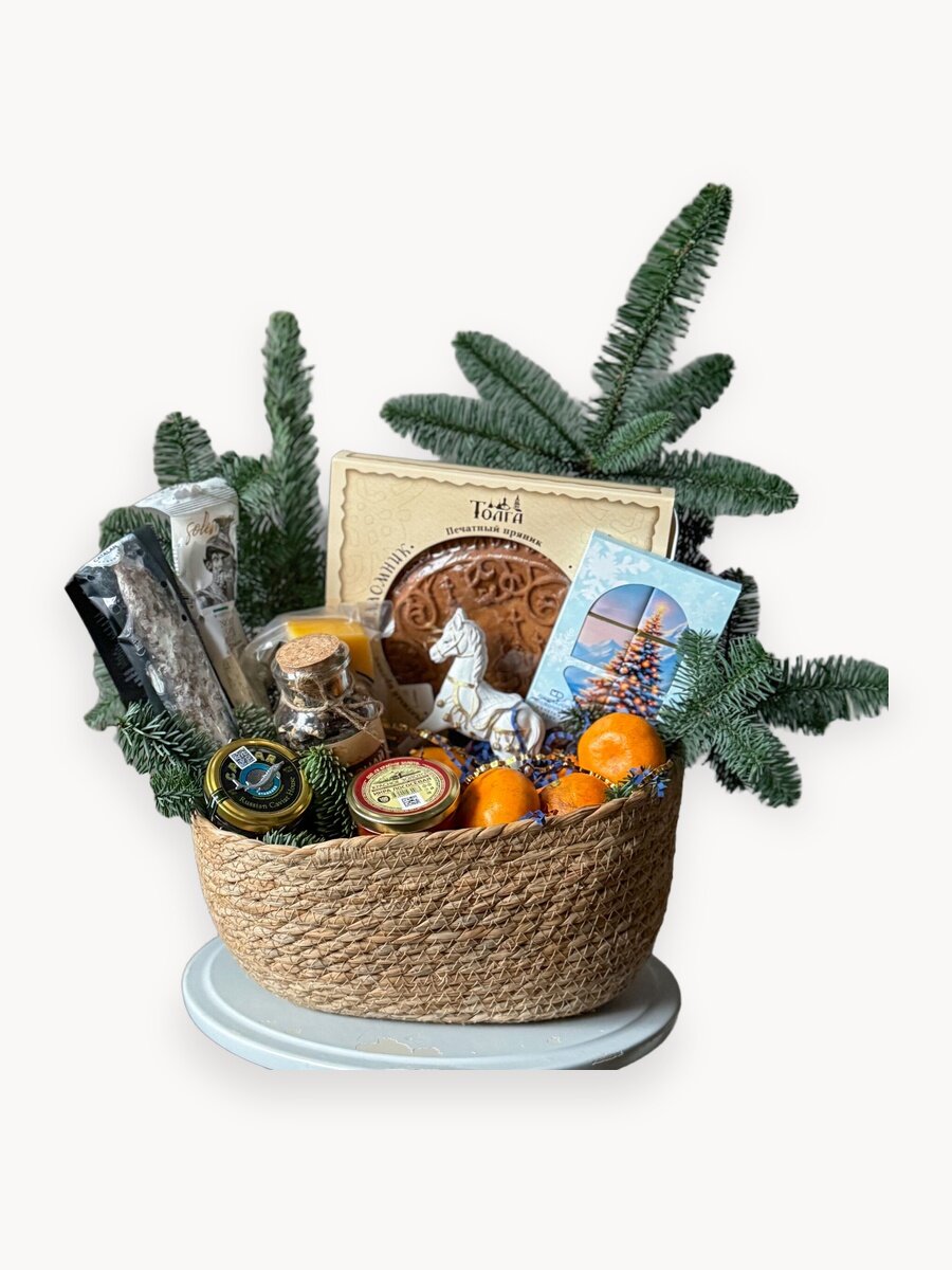 Подарочный набор в корзине, для мужчины, 23 февраля/8 марта, продукты. Veresk 740