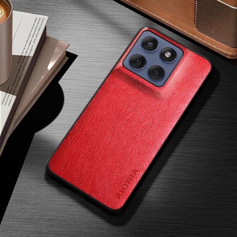 Красный кожаный чехол Motorola Edge 50