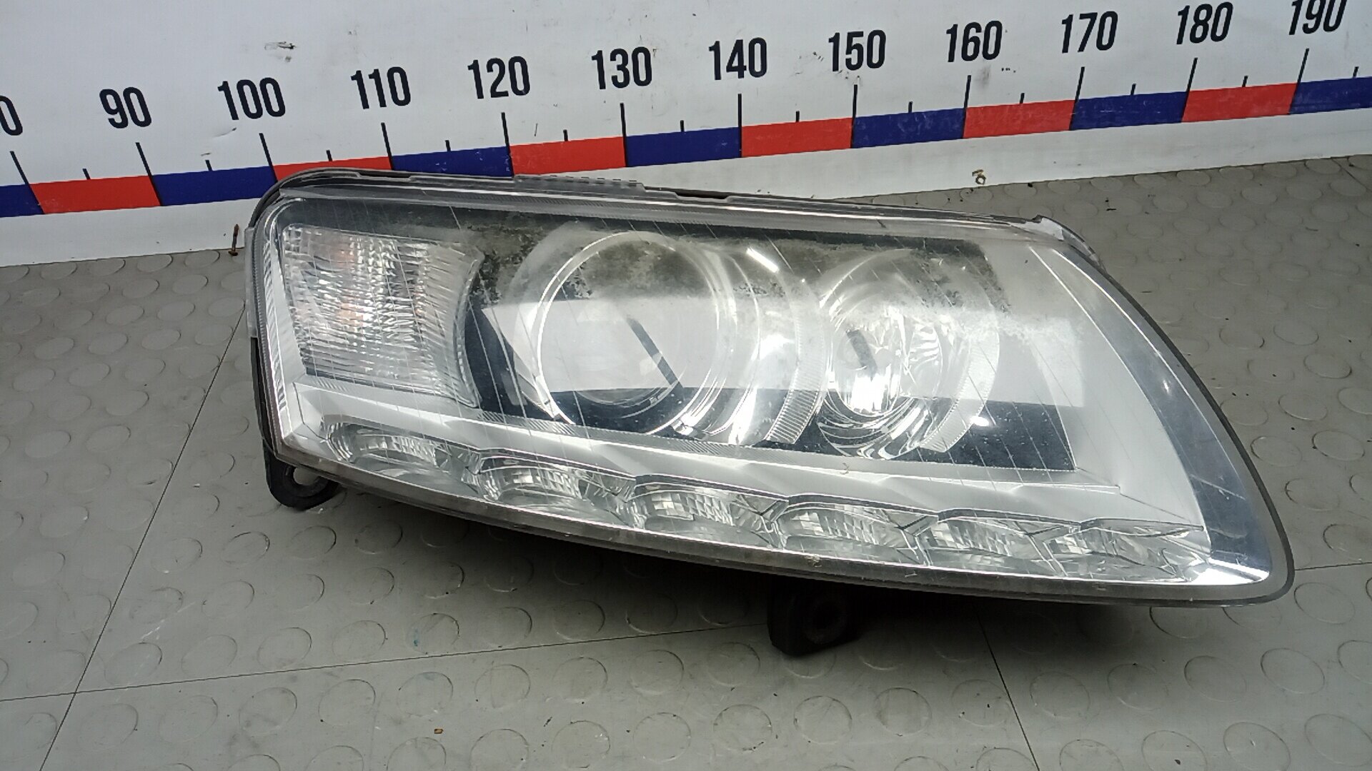 Фара правая AUDI A6 C6, Номер 4F0941030DJ