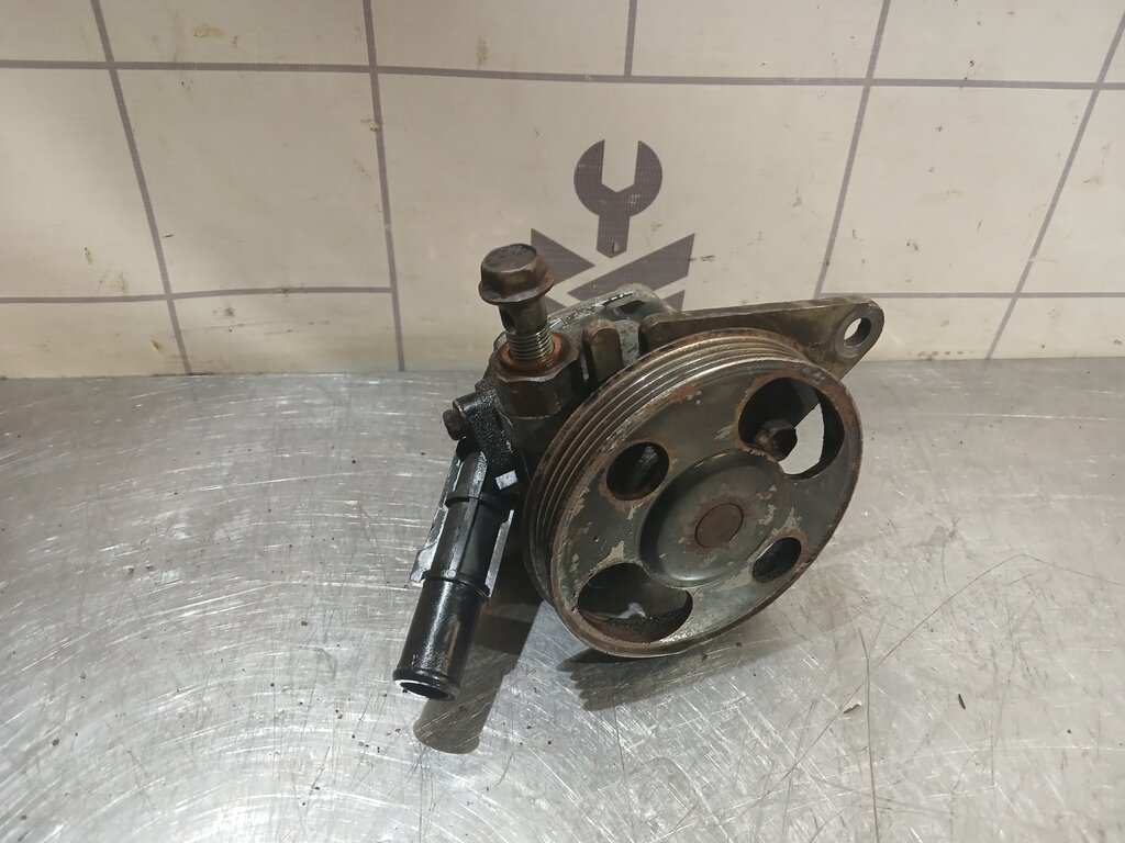 Насос гидроусилителя Mazda 323 BA 94-98