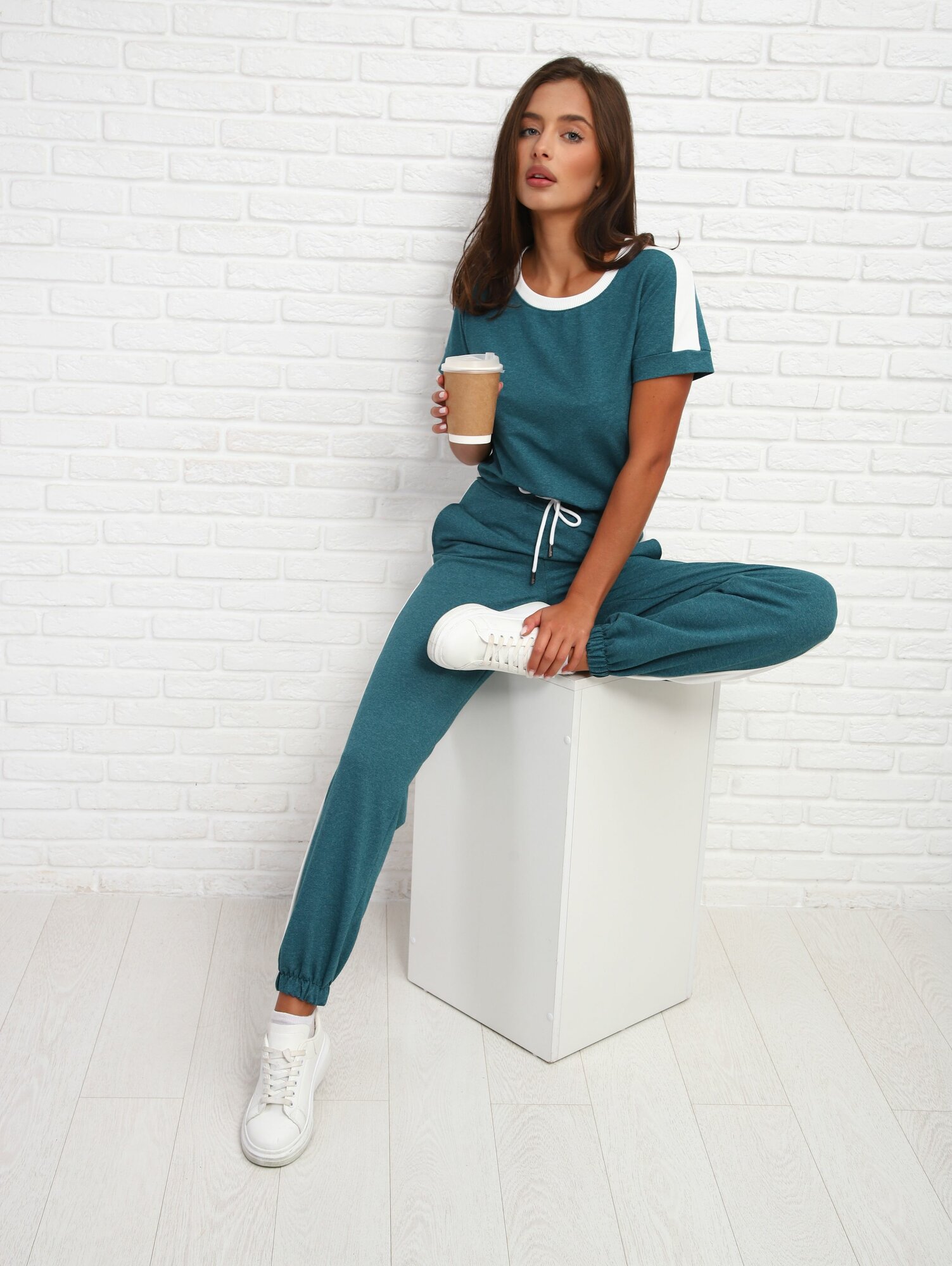 Костюм спортивный