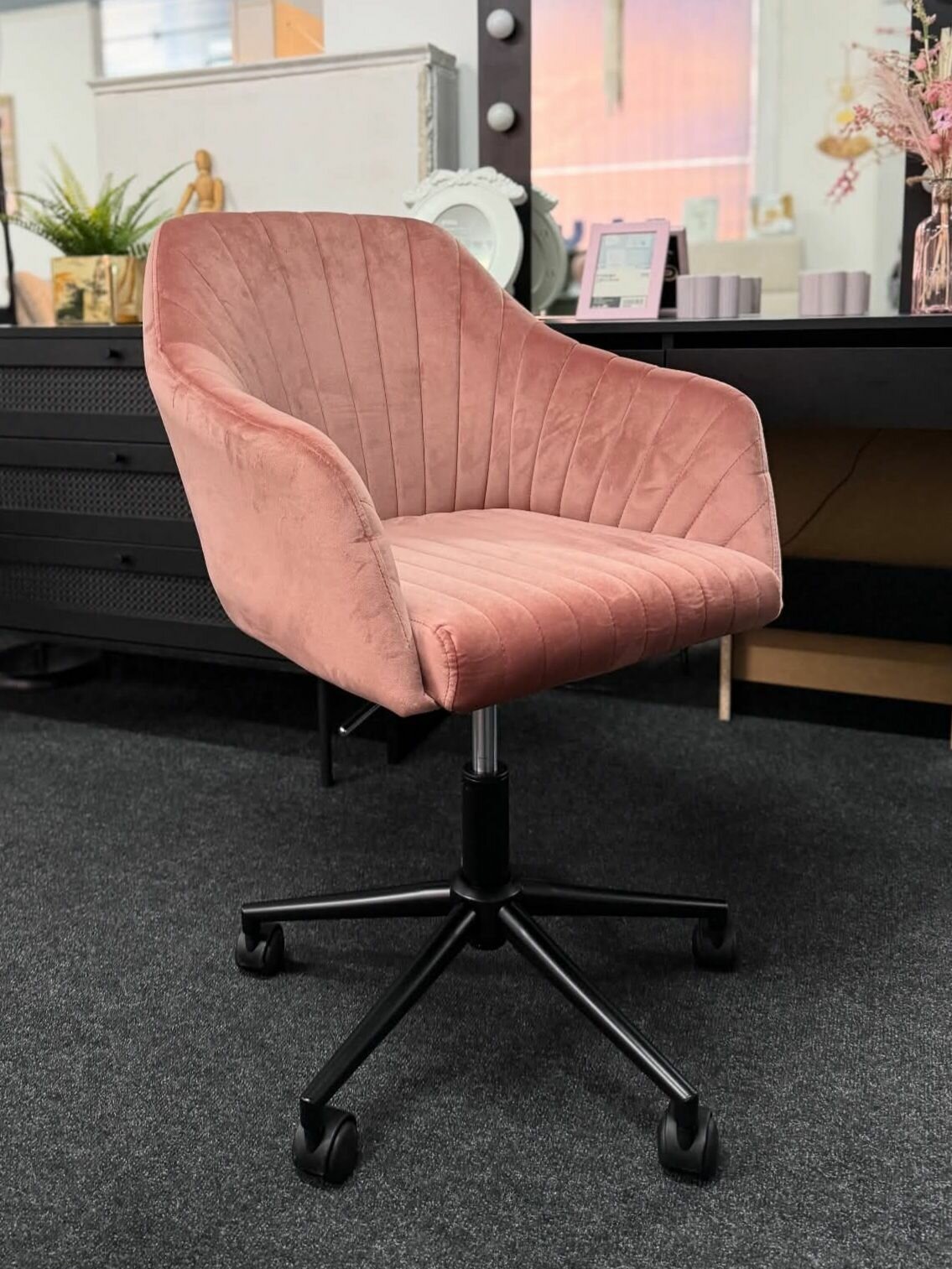 Молодежное компьютерное кресло HALMAR FRESCO розовый/черный