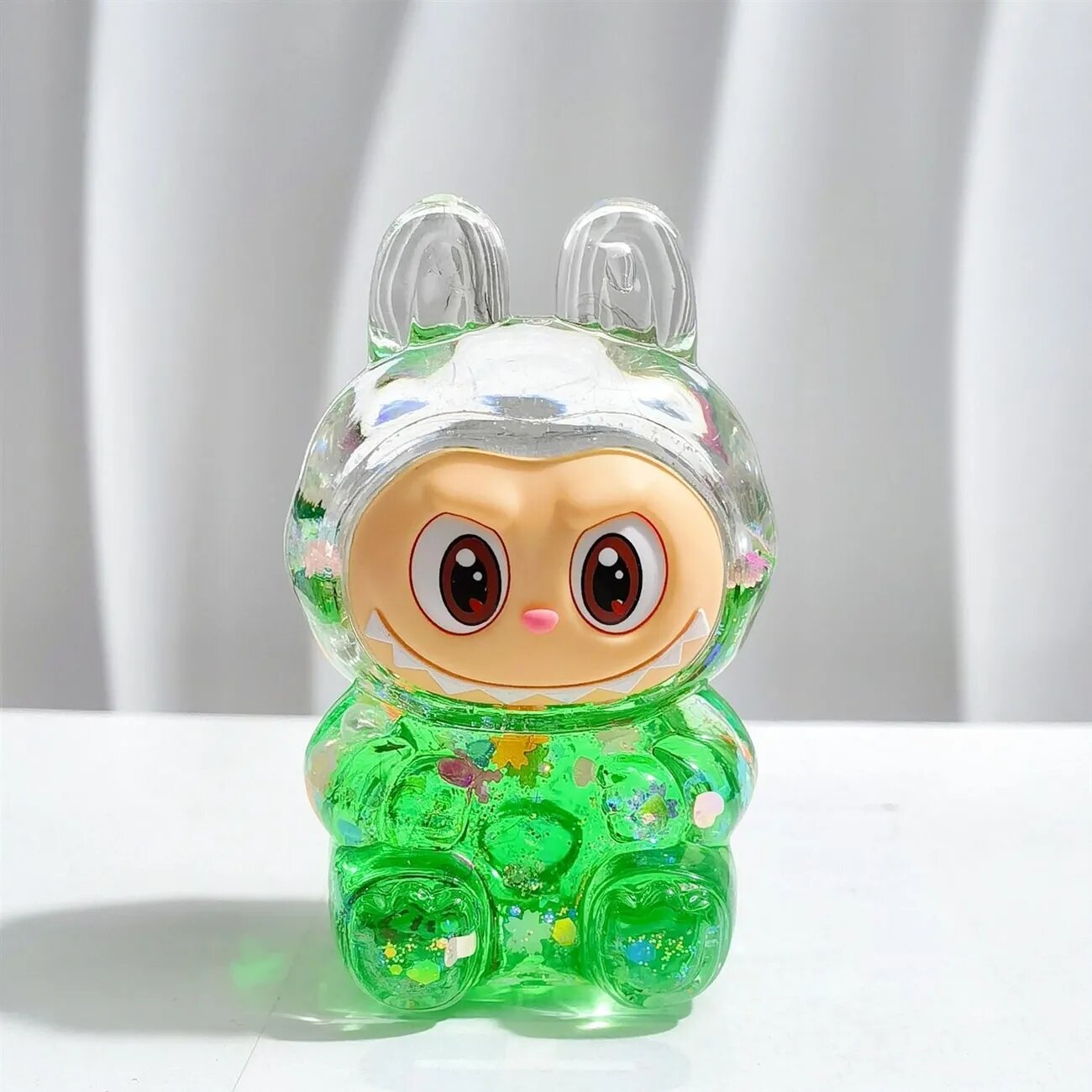 Милые украшения из зыбучего песка LABUBU, флуоресцентное масло, подходят для украшения рабочего стола.