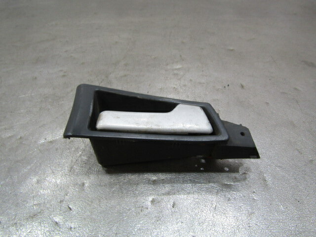 Ручка двери внутренняя правая MAN TGA, TGM, TGL, TGS