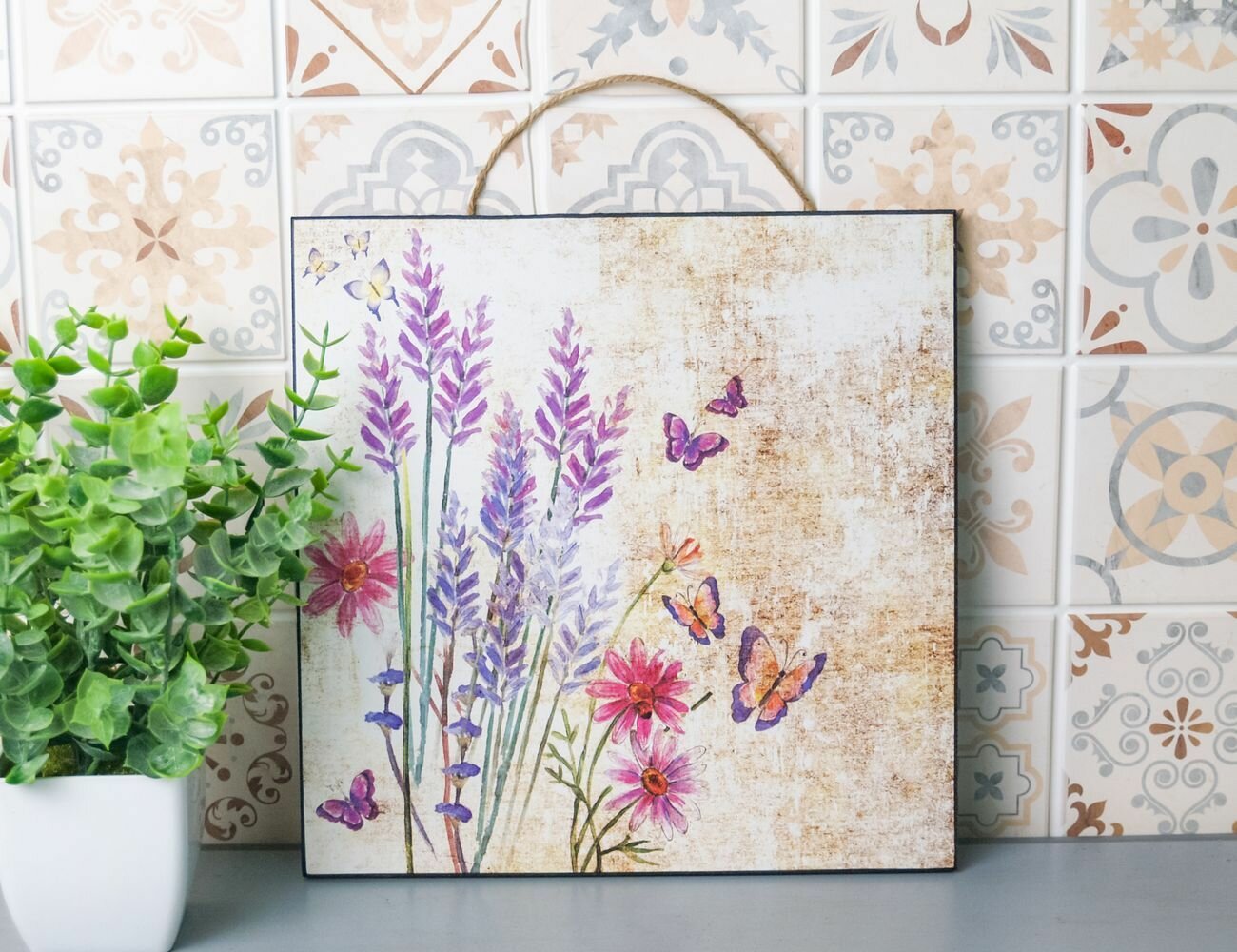 Декоративное настенное панно окошко В лето: лаванда, дерево, 24х24 см, Kaemingk 879869-2