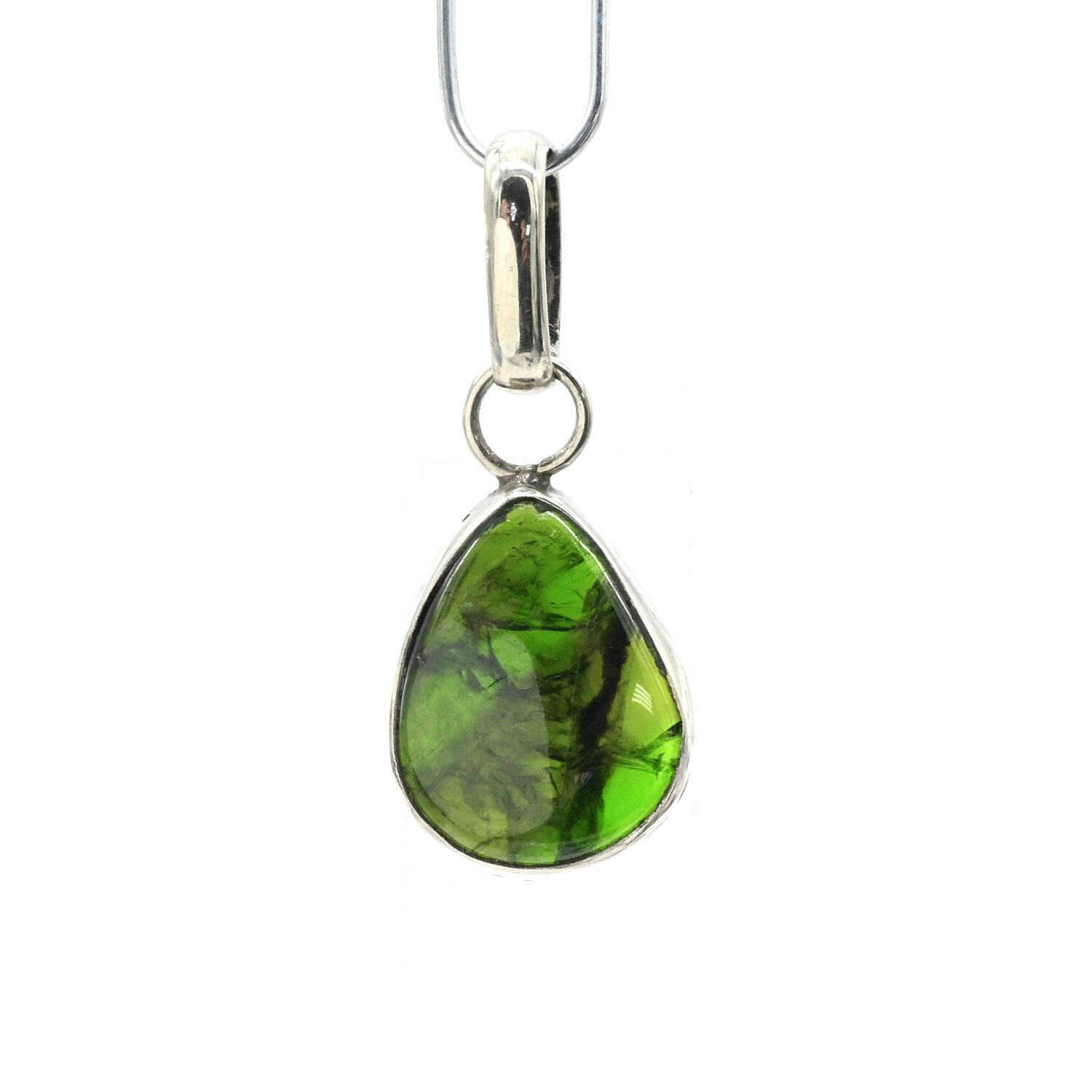 Подвеска, хромдиопсид