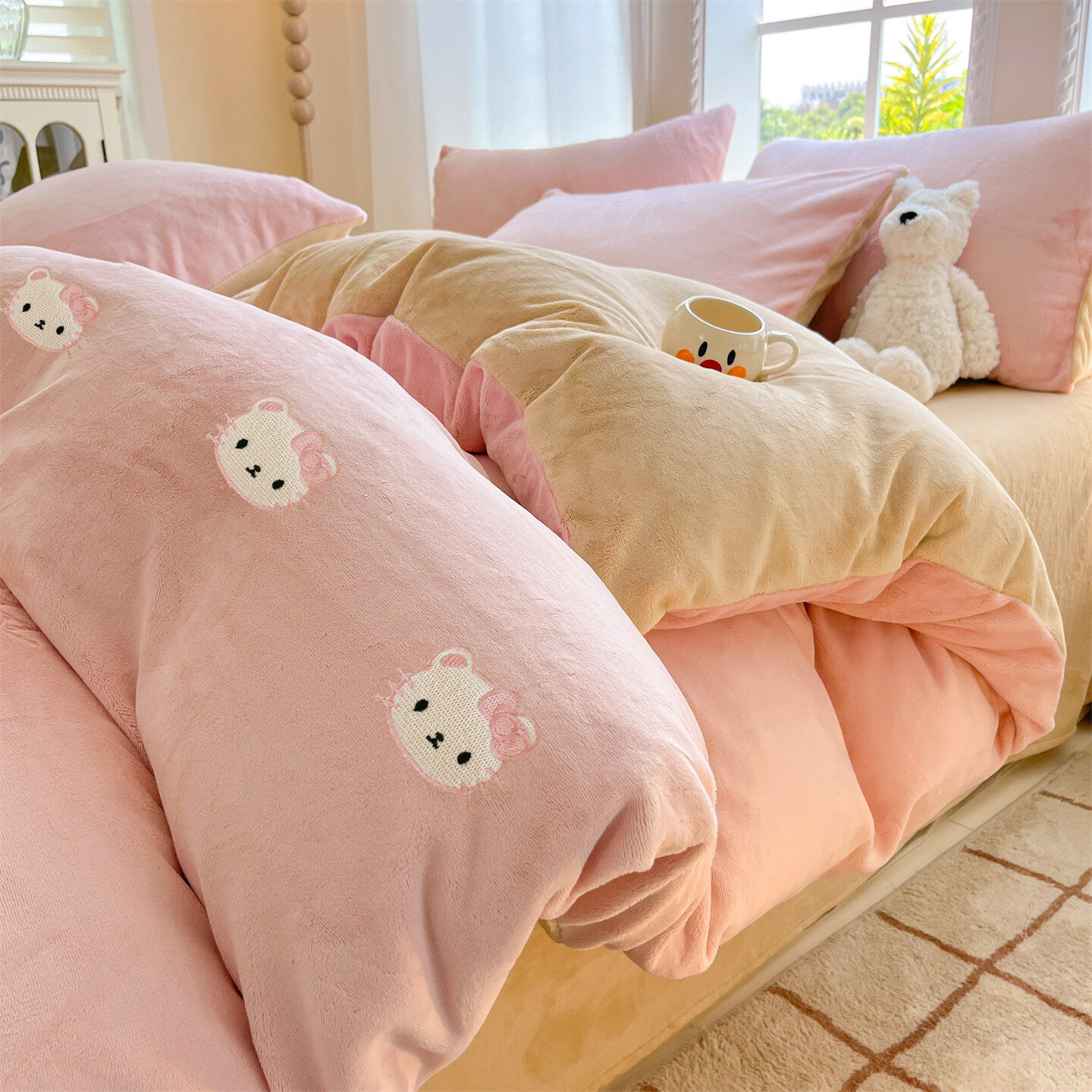 Зимний флисовый утолщенный молочный бархатный четырехкомпонентный набор, фланелевая простыня, пододеяльник, плюшевое зимнее постельное белье, трехкомпонентный набор