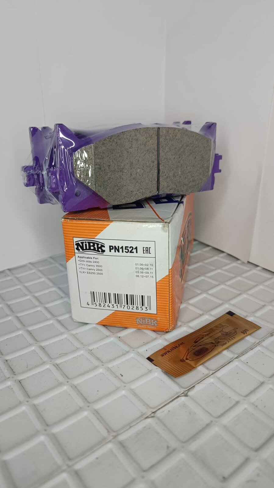 Тормозные колодки NIBK PN1521 для Toyota Camry/Avalon, Lexus ES передние, дисковые