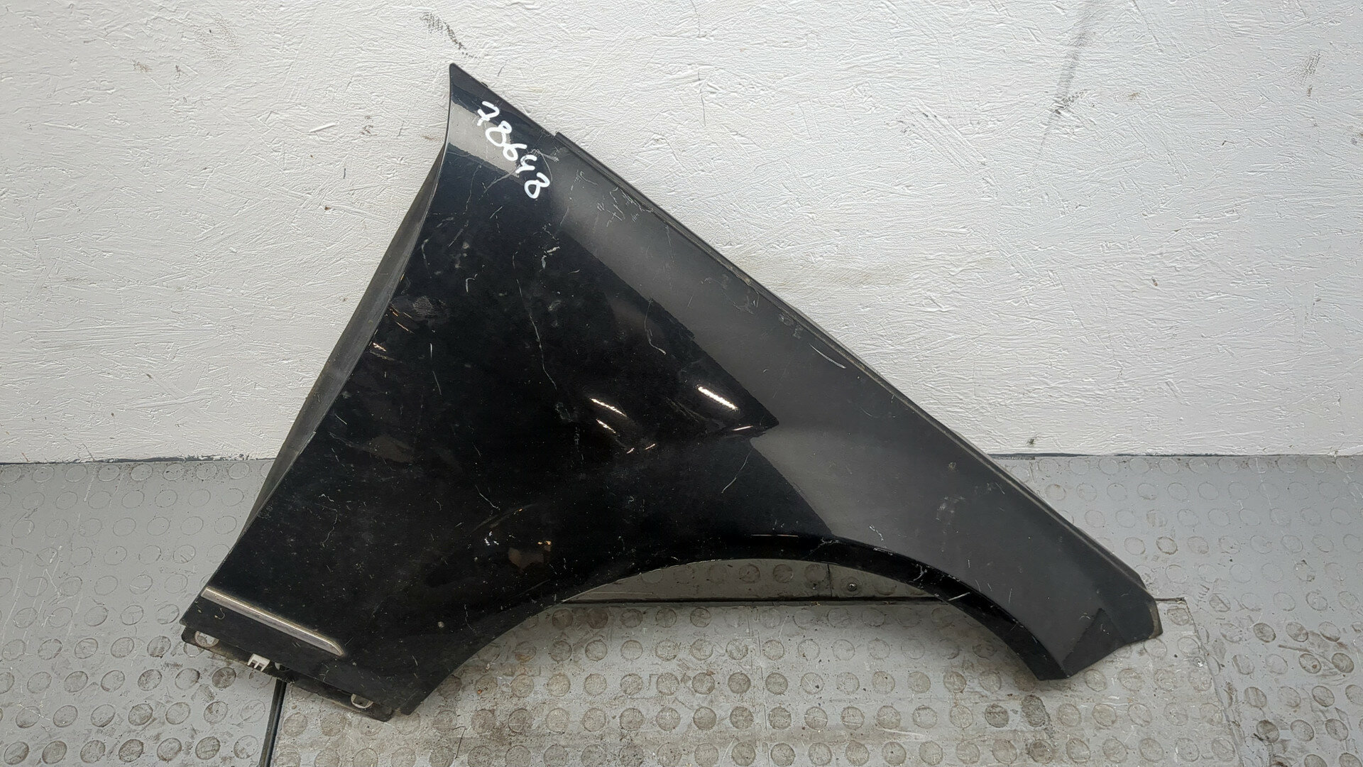 Крыло правое переднее Mercedes C W204 Б/У