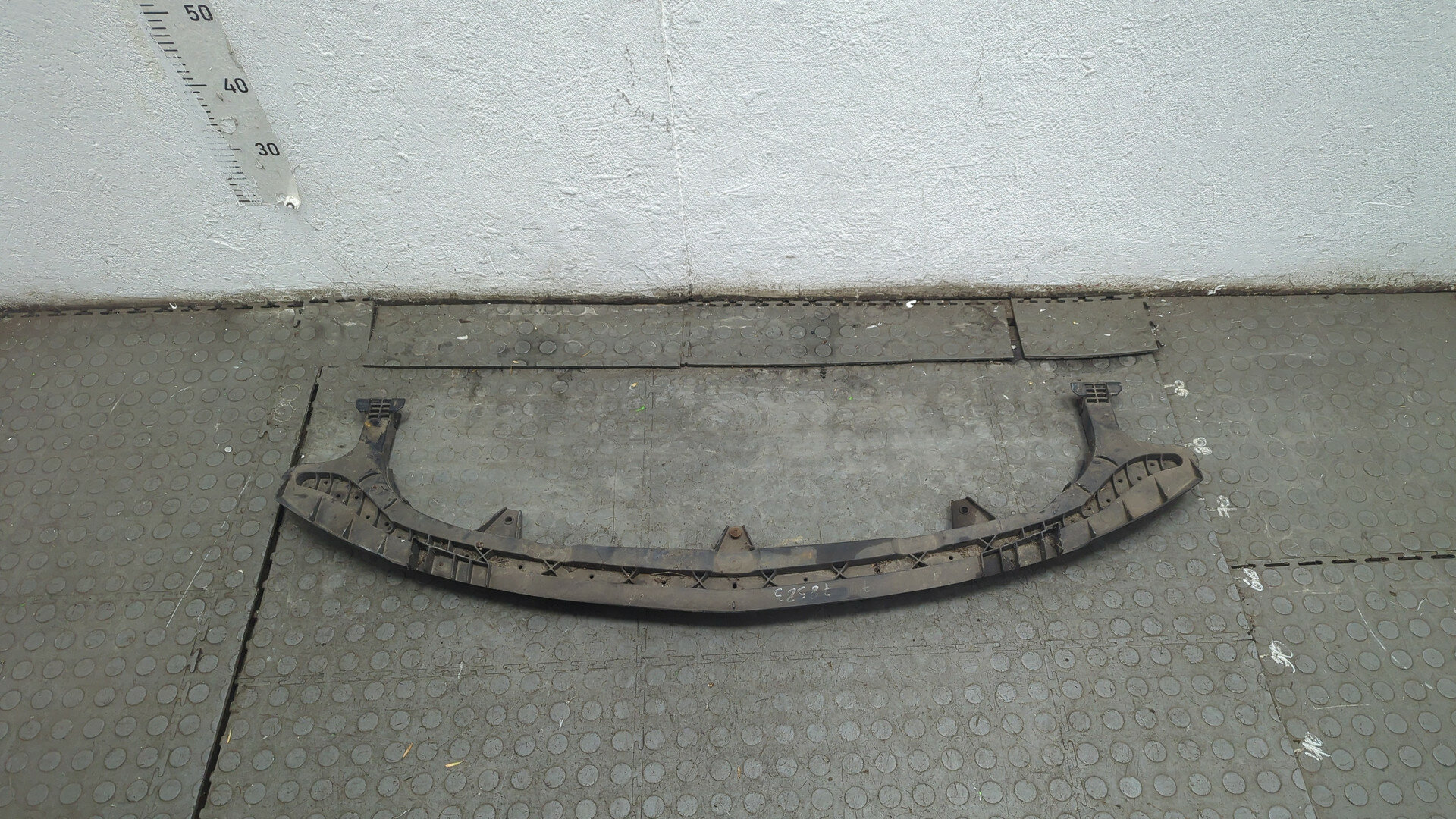 Усилитель бампера передний Opel Astra J Б/У