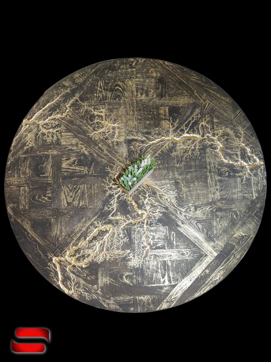 Стол большой обеденный