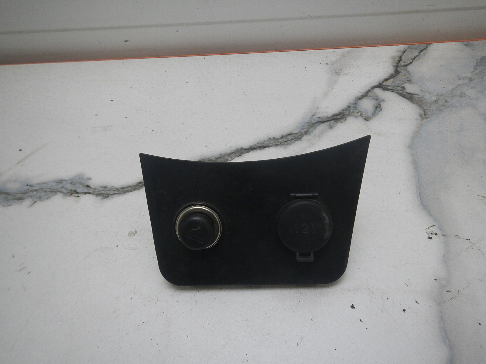 Б/У Прикуриватель, Hyundai (Хендэ)-SOLARIS (10-) HYUNDAI SOLARIS (10-) Потертости. 628662 Hyundai-KIA арт. 846211R000RY