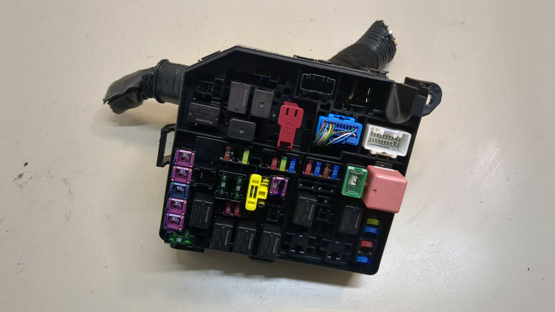 Блок предохранителей Mitsubishi Eclipse Cross 2017- Б/У