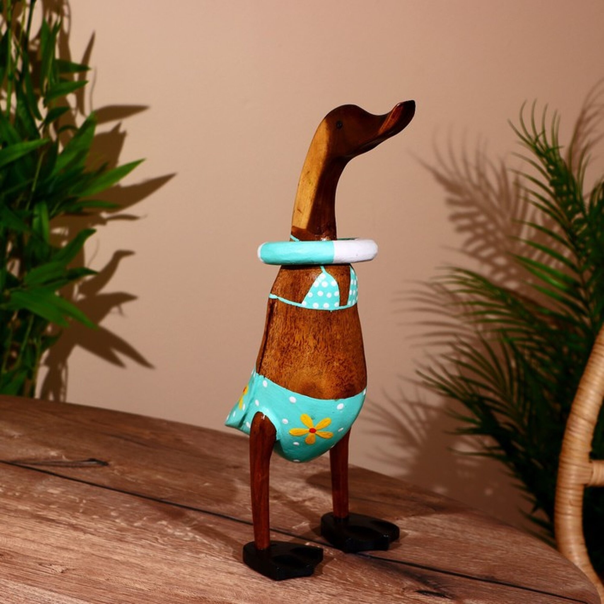 Статуэтка "Утка в купальнике", дерево, 45см, подарочная упаковка