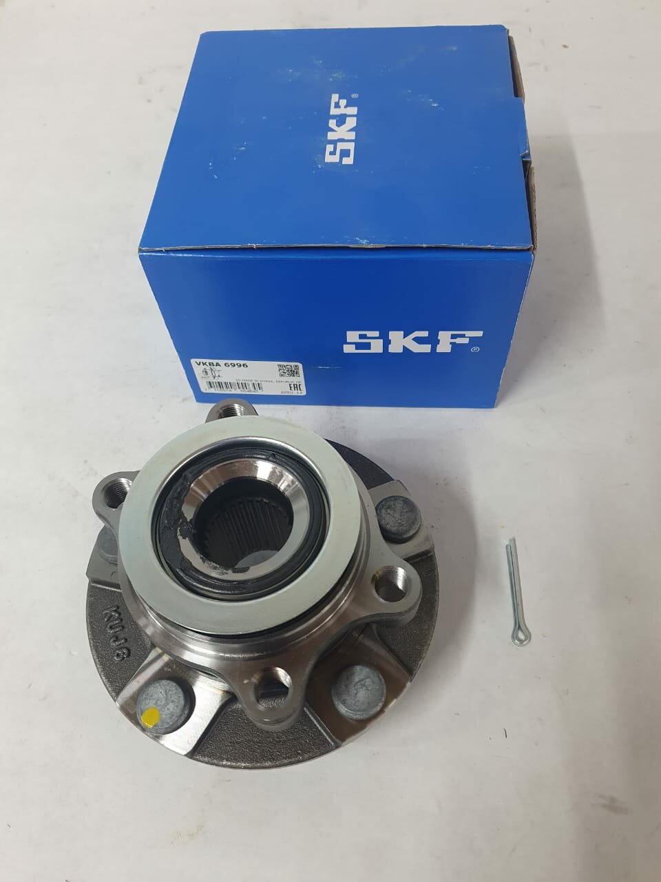 Подшипник ступицы колеса передний с датчиком ABS SKF VKBA6996 для Nissan, Renault (двигатели HR16, K9K)