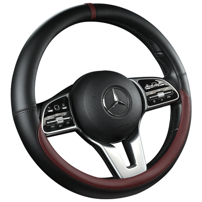 Four seasons использует чёрный комплект F14 с переменным цветом и круглым рулевым колесом