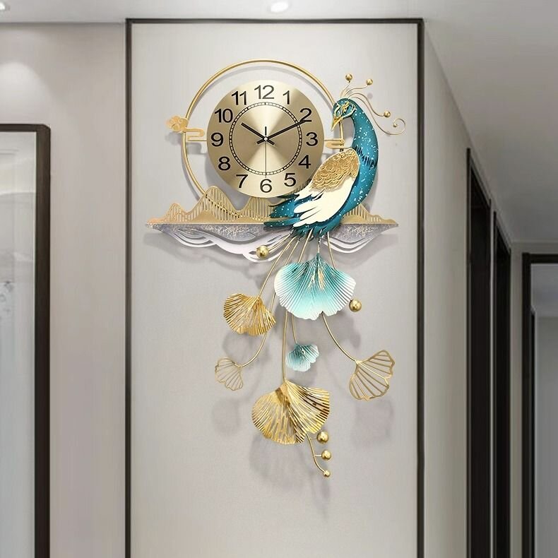 Настенные часы с павлином