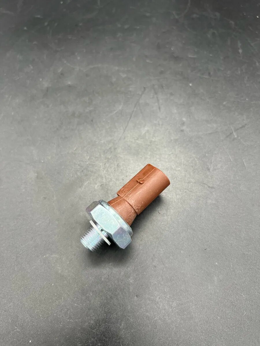 Датчик давления масла Новое