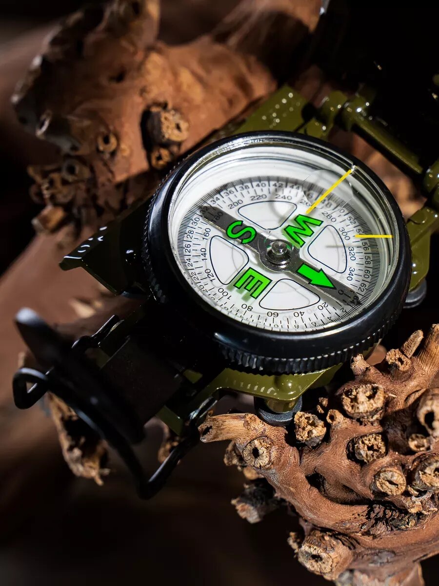 Компас туристический армейский