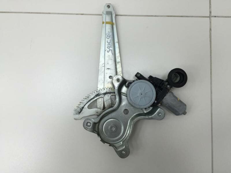 Стеклоподъемник электр. задний левый Toyota Camry V40 2006-2011