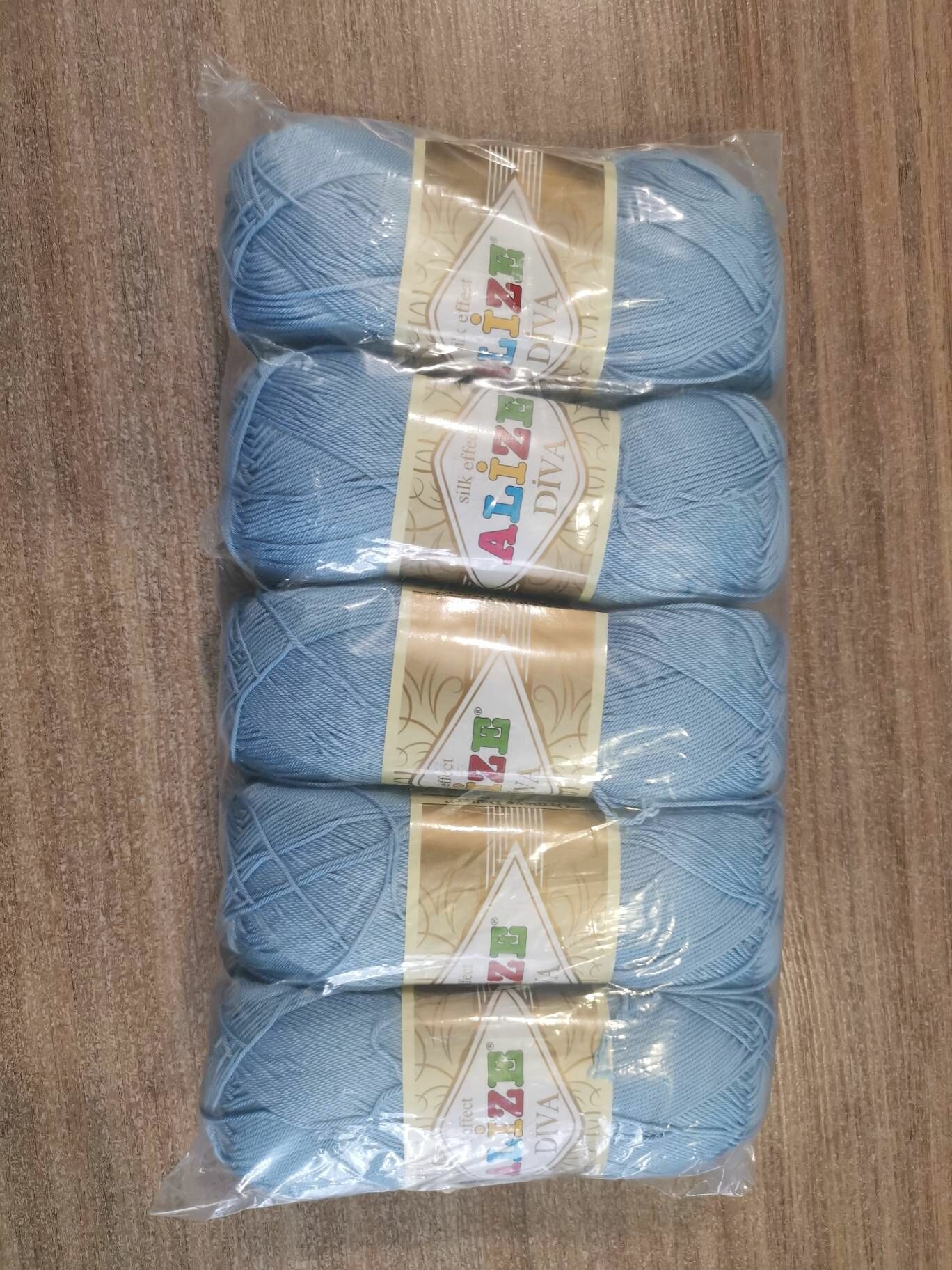 Пряжа Дива (Diva Alize) упаковка 5 мотков 100 г. 350 м. 100% микрофибра акрил цвет 350 светло-голубой