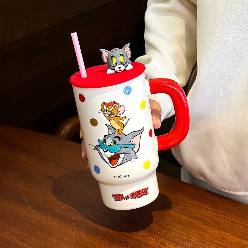 Том и Джерри Кружка керамическая с крышкой и трубочкой 800 мл
