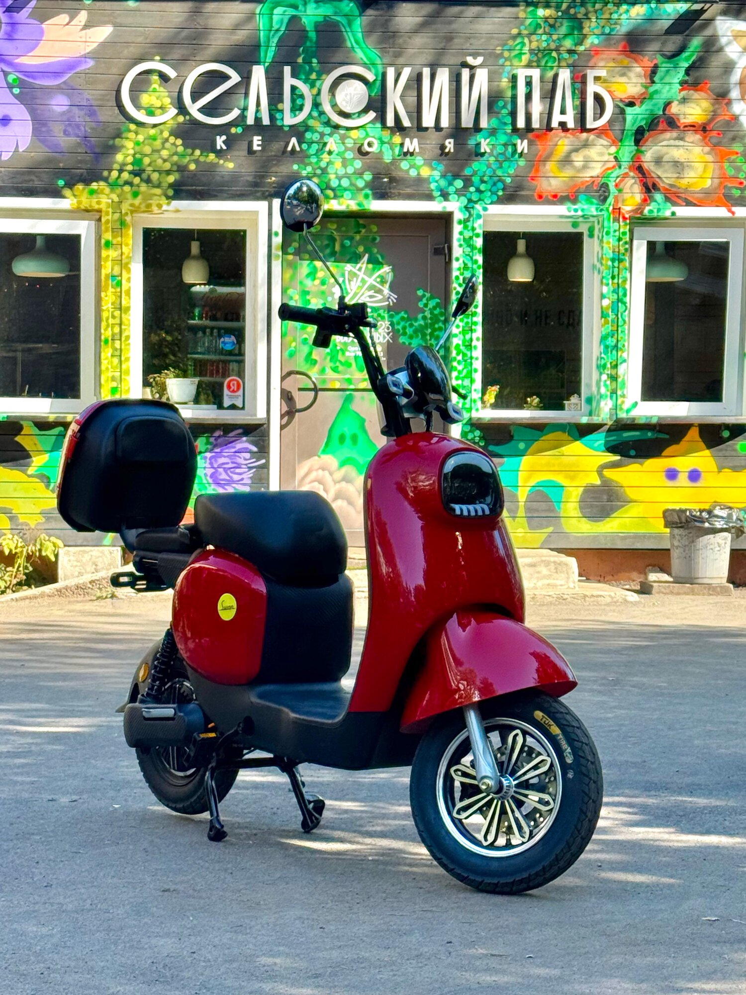 Электроскутер SWAN, красный, 800Вт, скорость 45км/час, пробег до 60км, ретрофутуристичный, в стиле Vespa