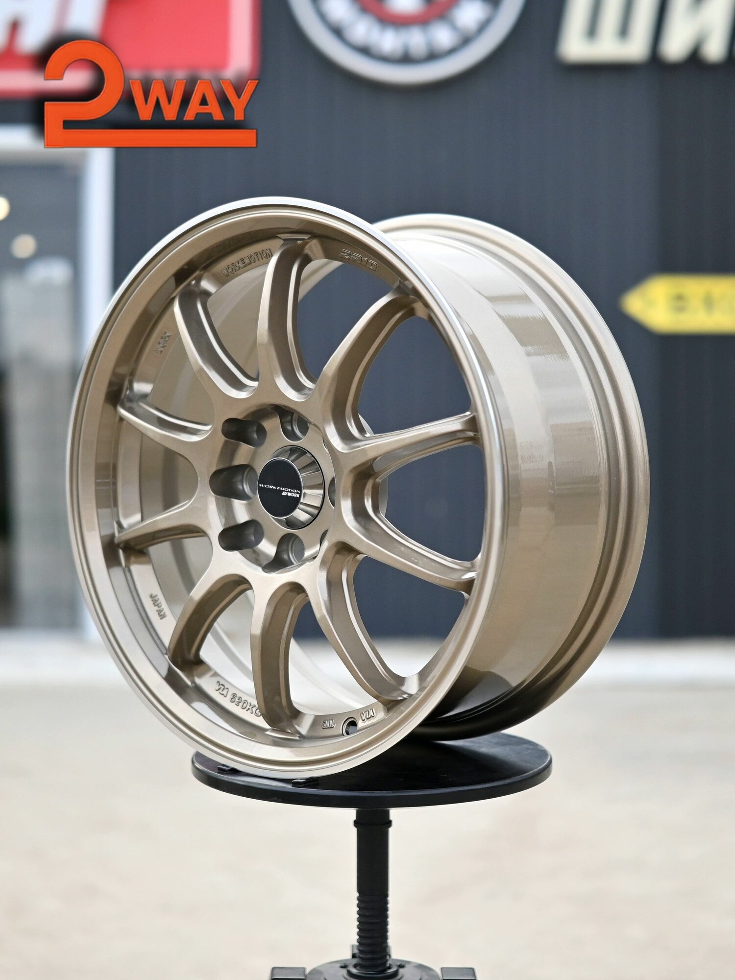 R16 Диск Work Emotion ZR10 Стиль 7.0J ET35 4*100/114.3 Бронза