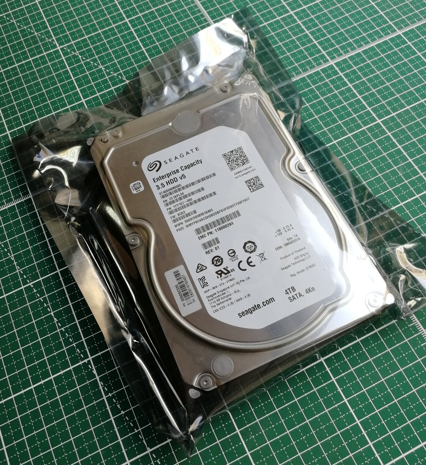 Жесткий диск EMC 005052330 Seagate ST4000NM0085 серверный 4TB 7.2K 3.5 6G SATA HDD Isilon A200 H400 H500