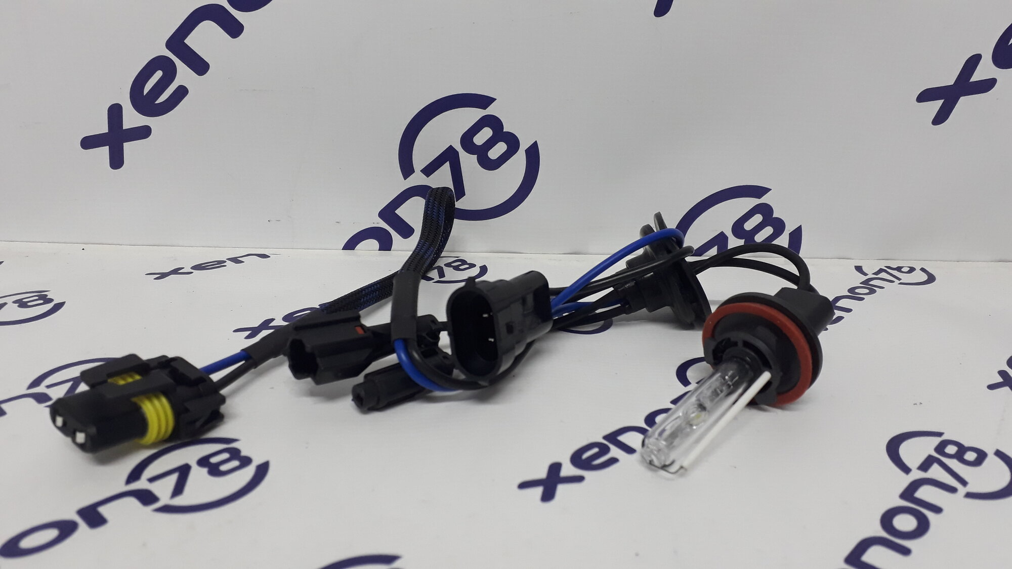 Ксеноновая лампа H11 MAXLUX 4300K 35W (KET - разъемы, тепло - белый свет) - 1 шт.