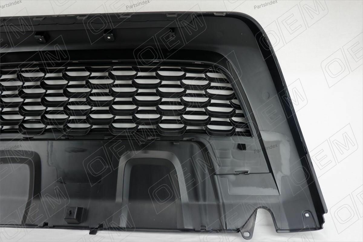 Решетка в бампер нижняя Renault Duster 1 2015-2020, O.E.M. OEM3742