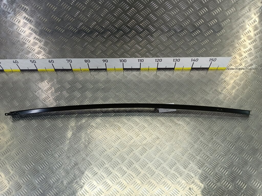 Направляющая стекла двери Б/У для Iveco Daily V (2011—2014) 500314254