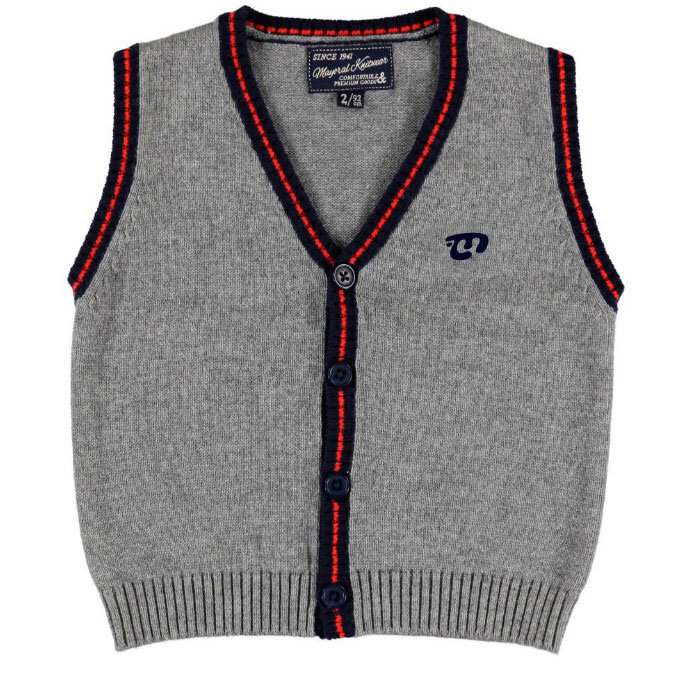 Жилет вязаный