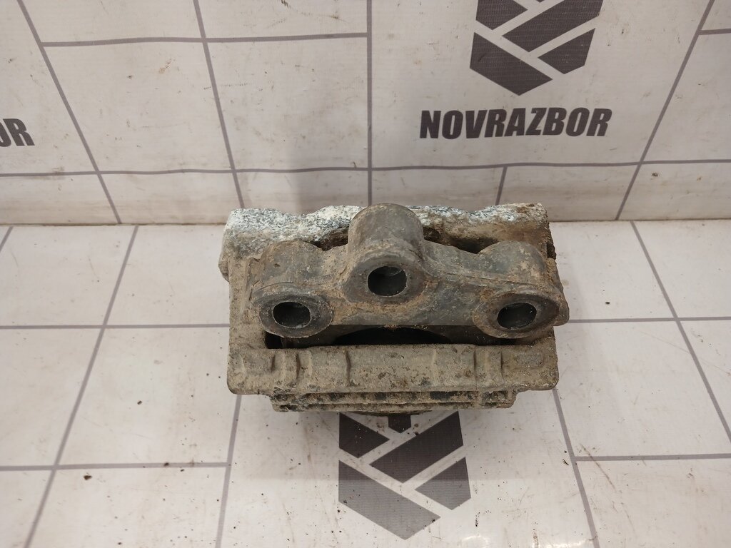 Опора двигателя правая Ford Transit 06-13
