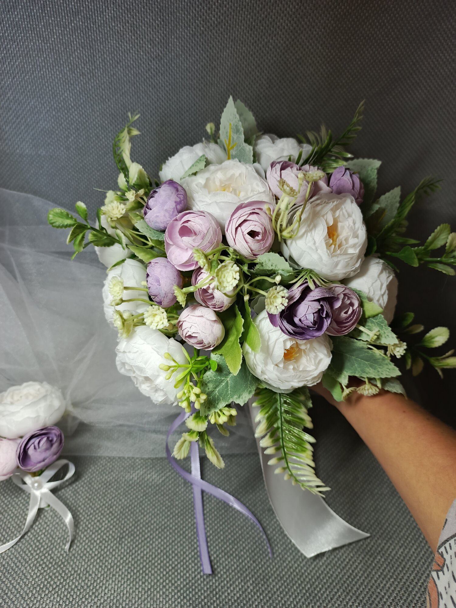 Букет невесты дублер пеоновидная роза и камелия бутоньерка для жениха.