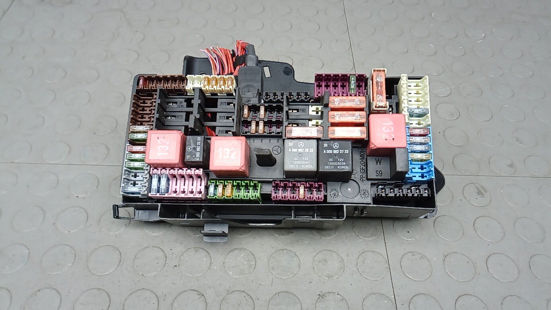 Блок предохранителей MERCEDES BENZ S-CLASS W222