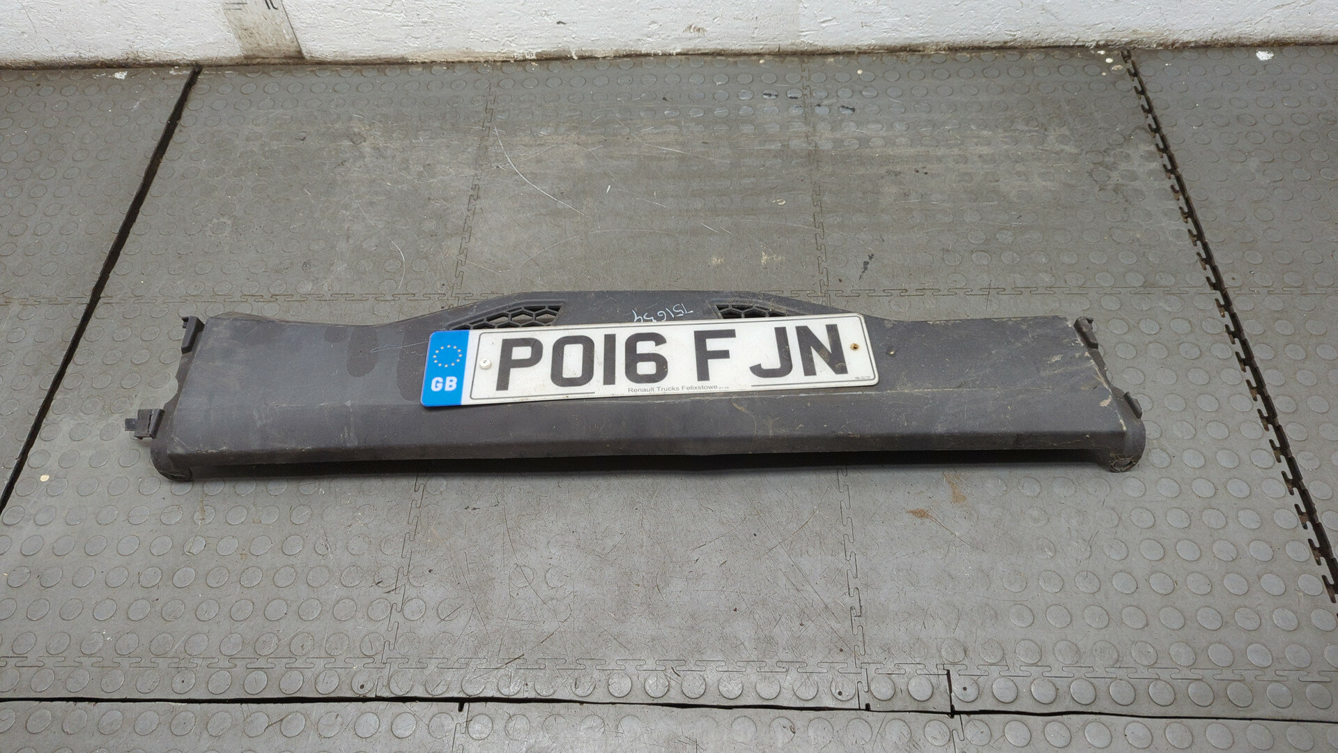 Бампер передний Renault T Б/У