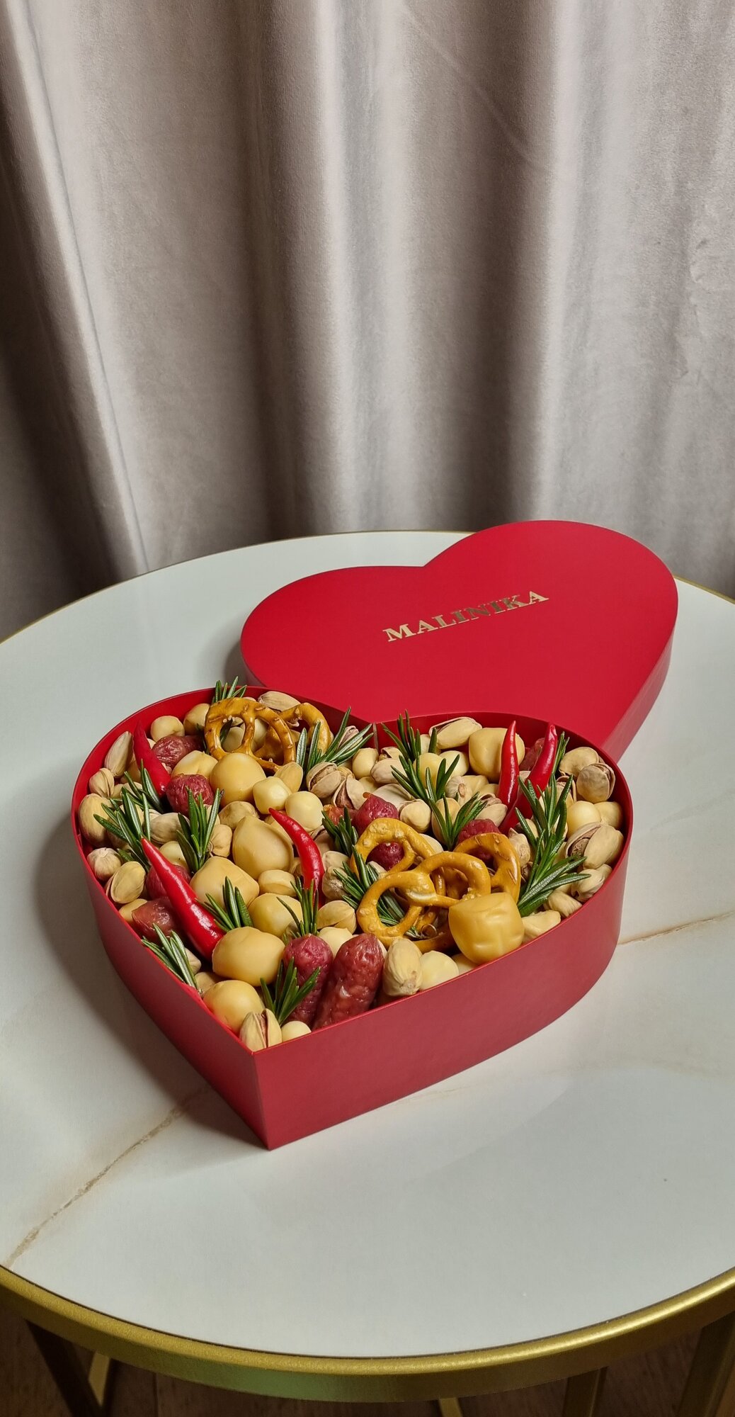 Мужской набор с закусками для любимого мужа, папы, брата, коллег