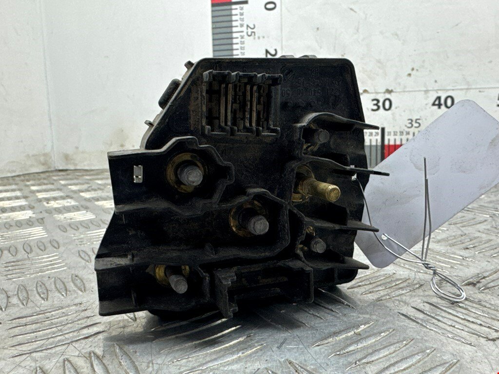 Блок предохранителей Mercedes S-Class (W221) A2215406850 арт. 2272730