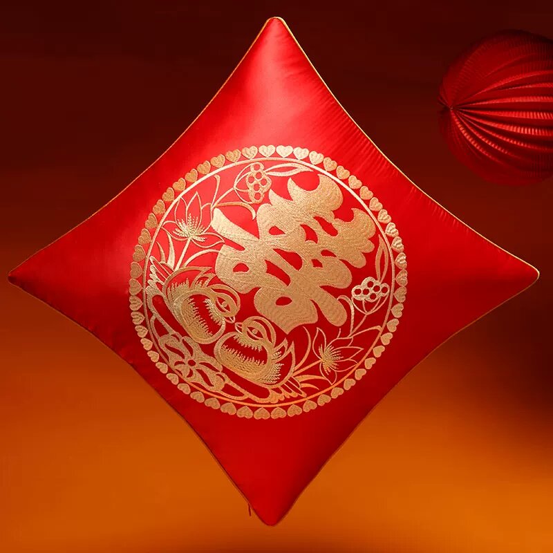 Yuan Yang Xi Shui Премиум Высокоточная Красная Свадебная Подушка с Наполнителем 45x45см