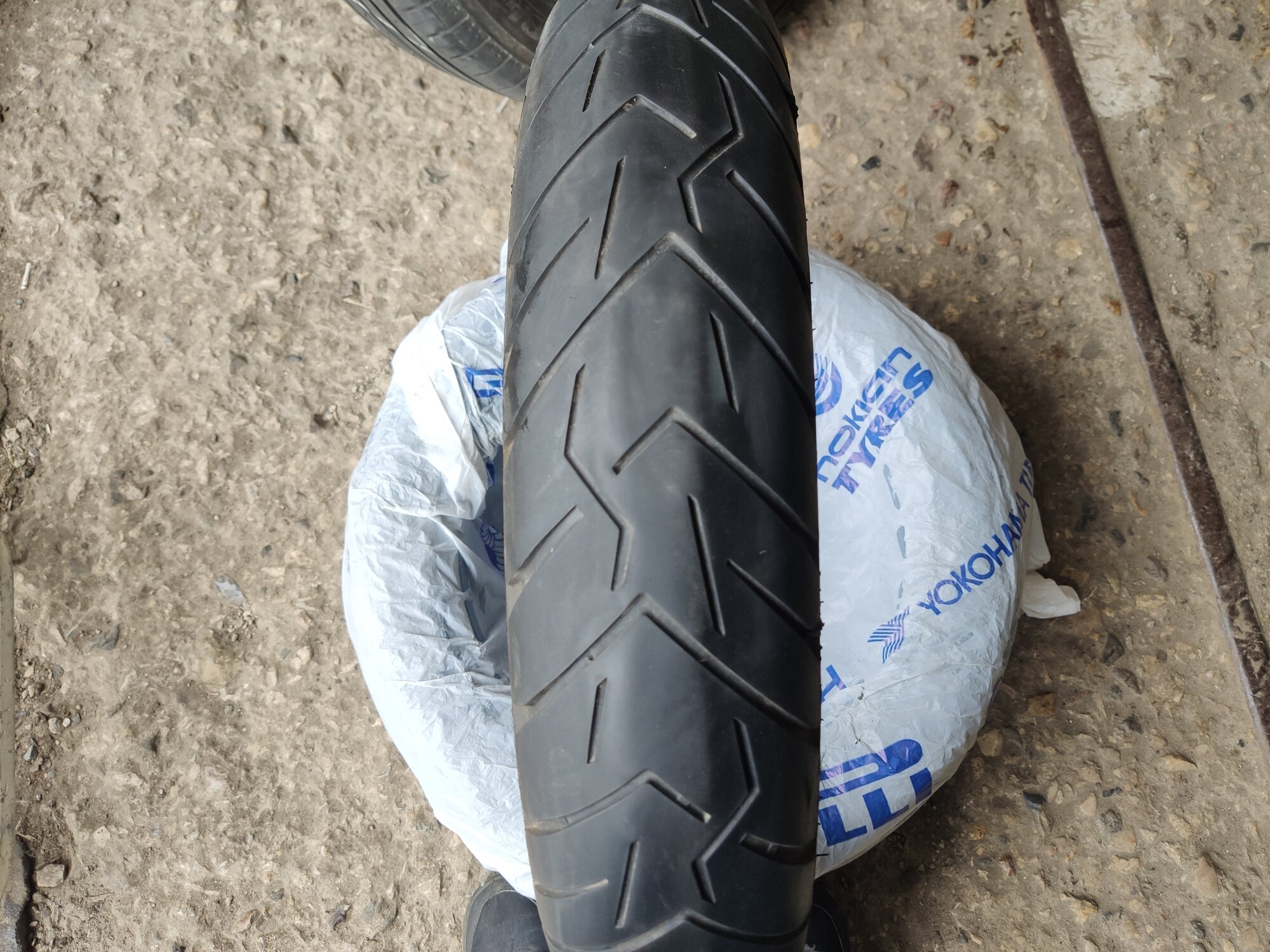 Мотошина БУ для мотоцикла Pirelli Scorpion Trial 2 120 / 70 R19 0021983