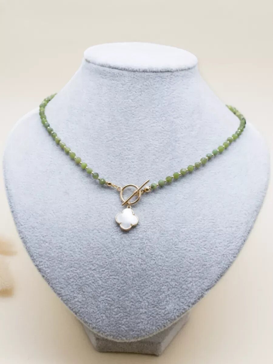 Колье, перламутр, нефрит