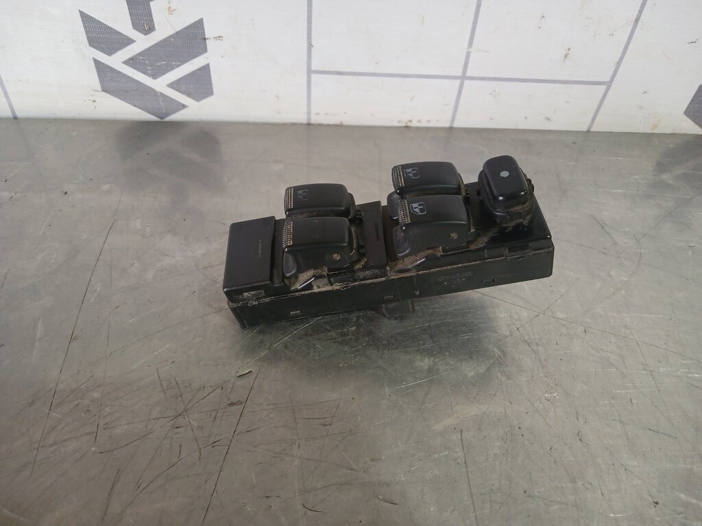 Блок управления стеклоподъемниками Kia RIO 1 2000-2004