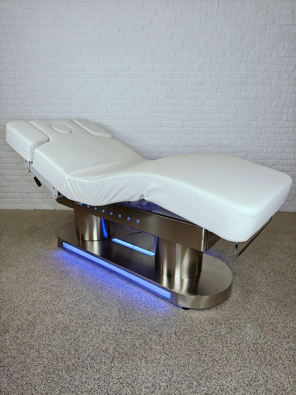 Массажный стол Deluxe Chrome, 4 мотора