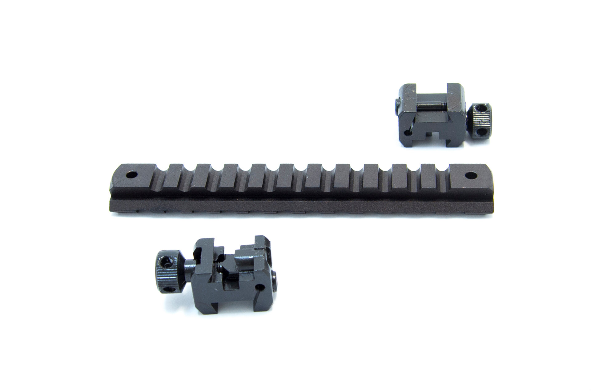 База Weaver-U (Эст)