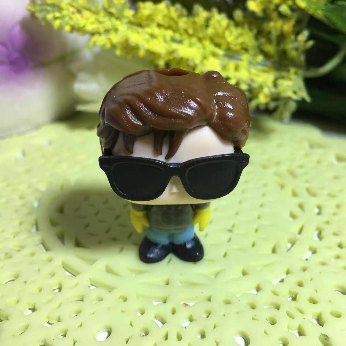 Игрушка для совместной работы Яйца Киндер-сюрприза и Очень странные дела