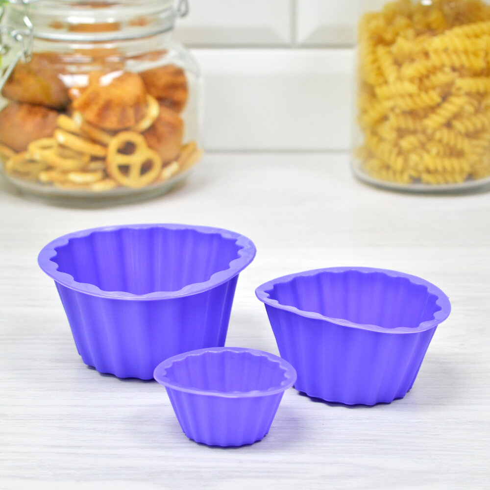 Набор силиконовых форм для выпечки "Кексы", 3 шт, размеры 10х4,7; 8х4; 5,5х2,6 см, фиолетовые