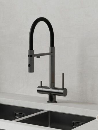 Смеситель Iddis Ace ACEGMFFi05 для кухонной мойки, графит