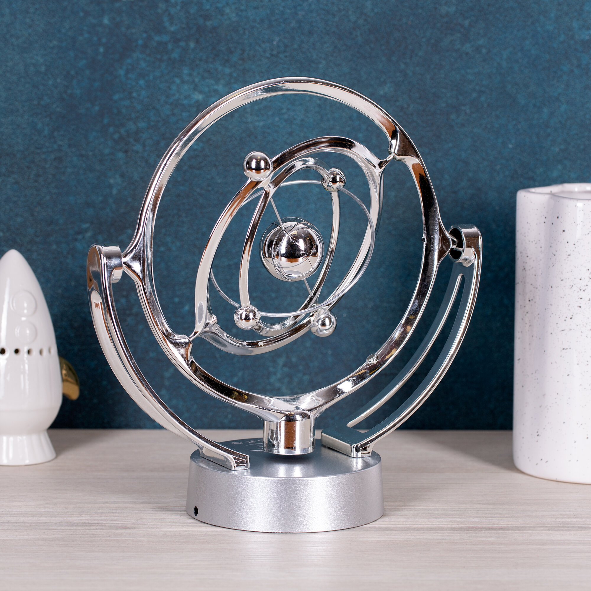 Магнитный маятник "Созвездие", настольный, на аккумуляторе, 24 см